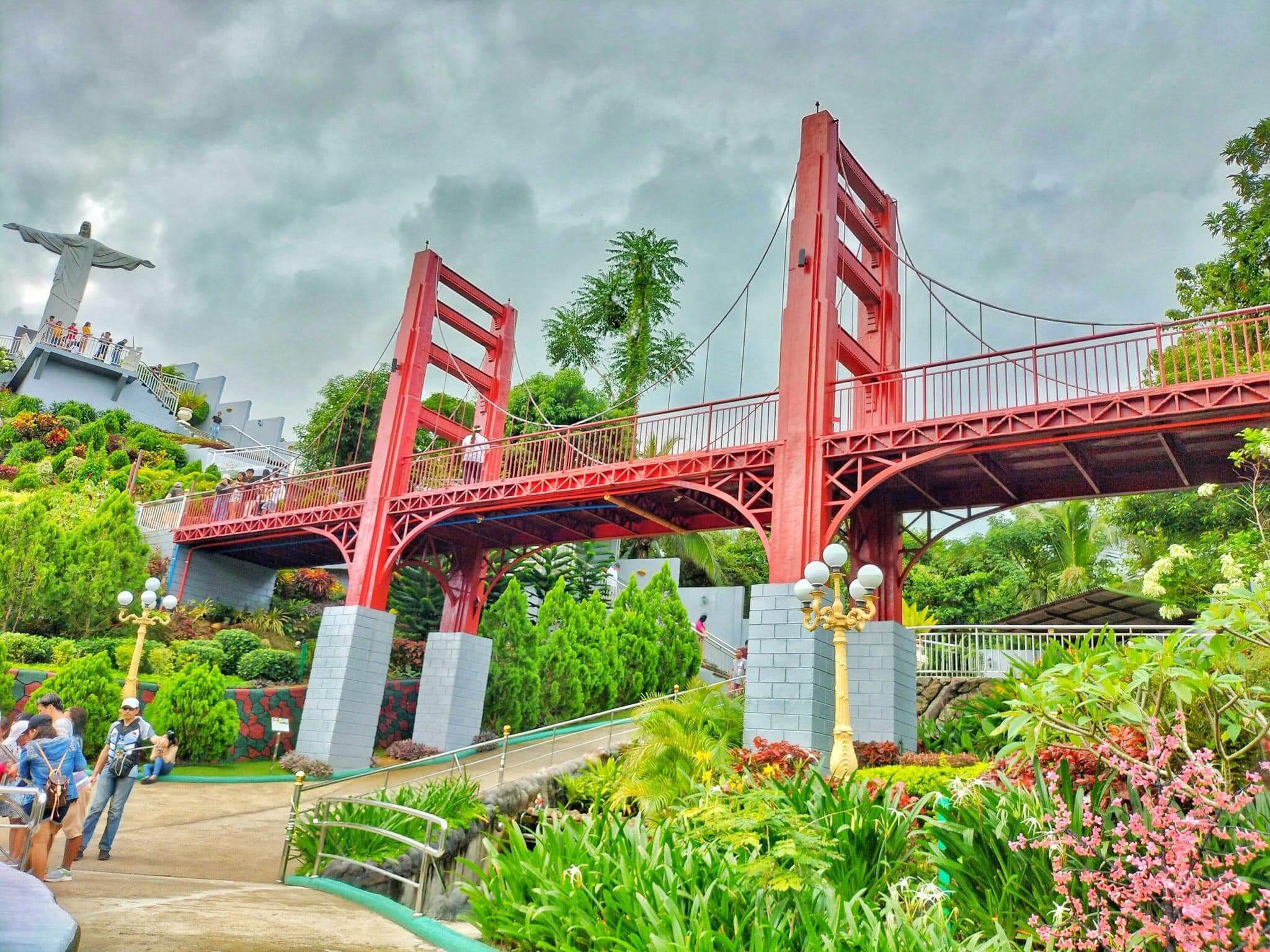 Sikatuna's Mirror of the World: A Gateway to Global Wonders